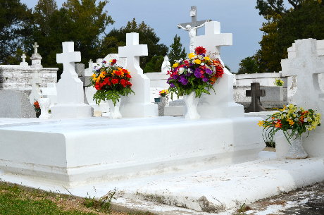 “Cracks in the Whitewash: Jesus, Tombs, and the Beauty of Being Real ...